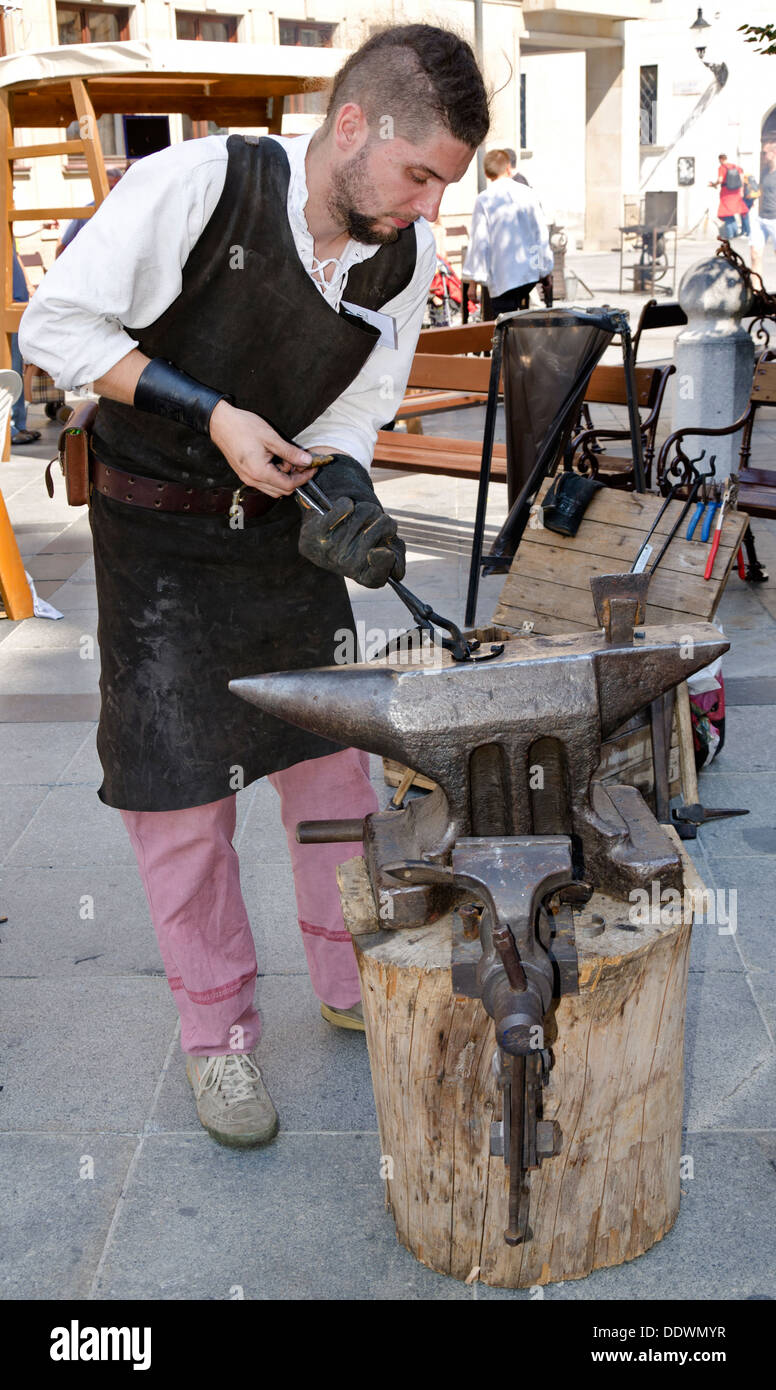 Traditional blacksmithing hi-res stock photography and images - Alamy