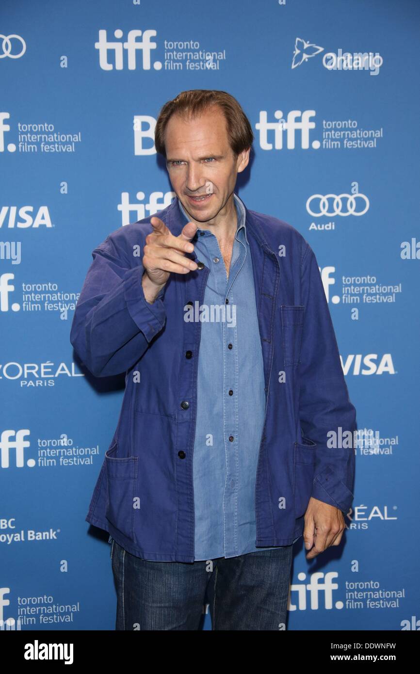 Ralph fiennes 2013 hi-res stock photography and images - Alamy