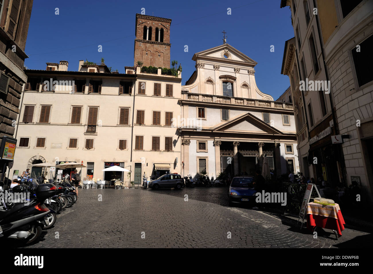 Italy, Rome, Piazza Sant'Eustachio, basilica di Sant'Eustachio in ...