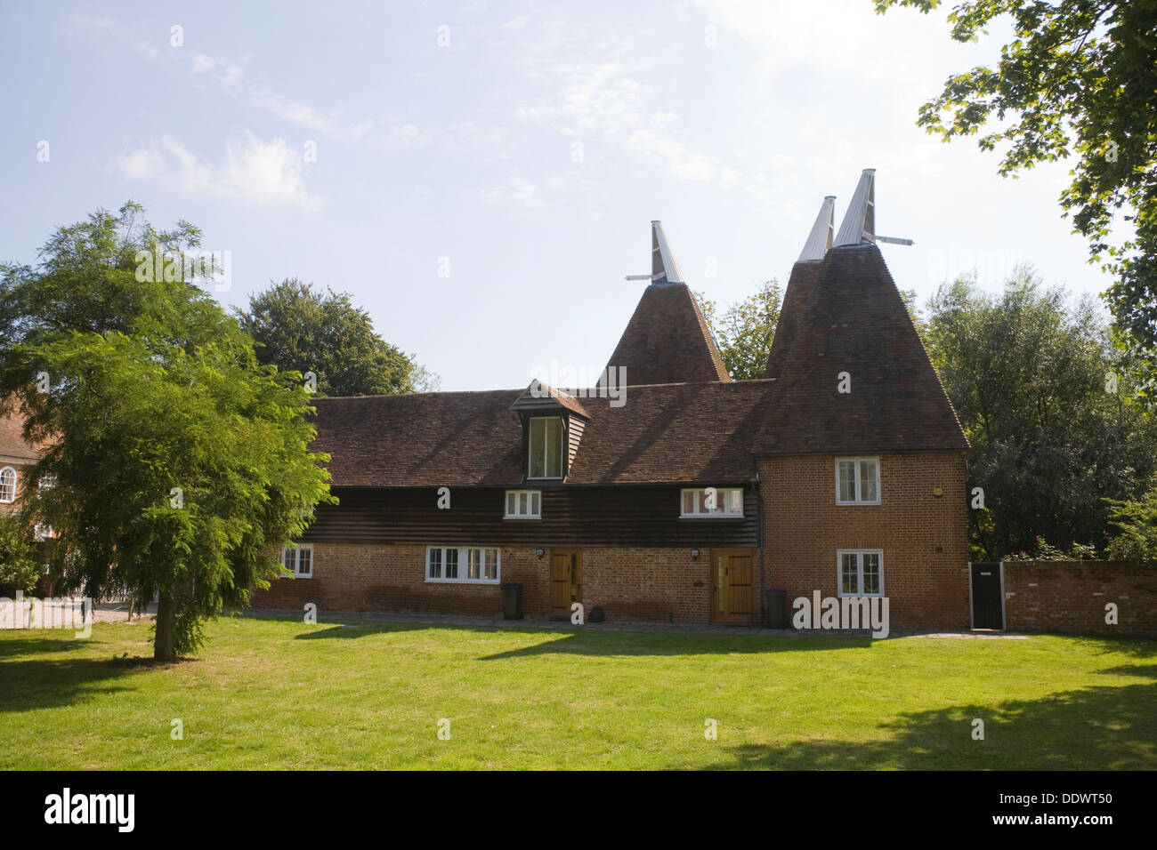 Littlebourne hi-res stock photography and images - Alamy