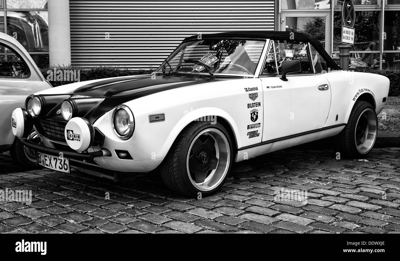 Fiat 124 spider Black and White Stock Photos & Images - Alamy