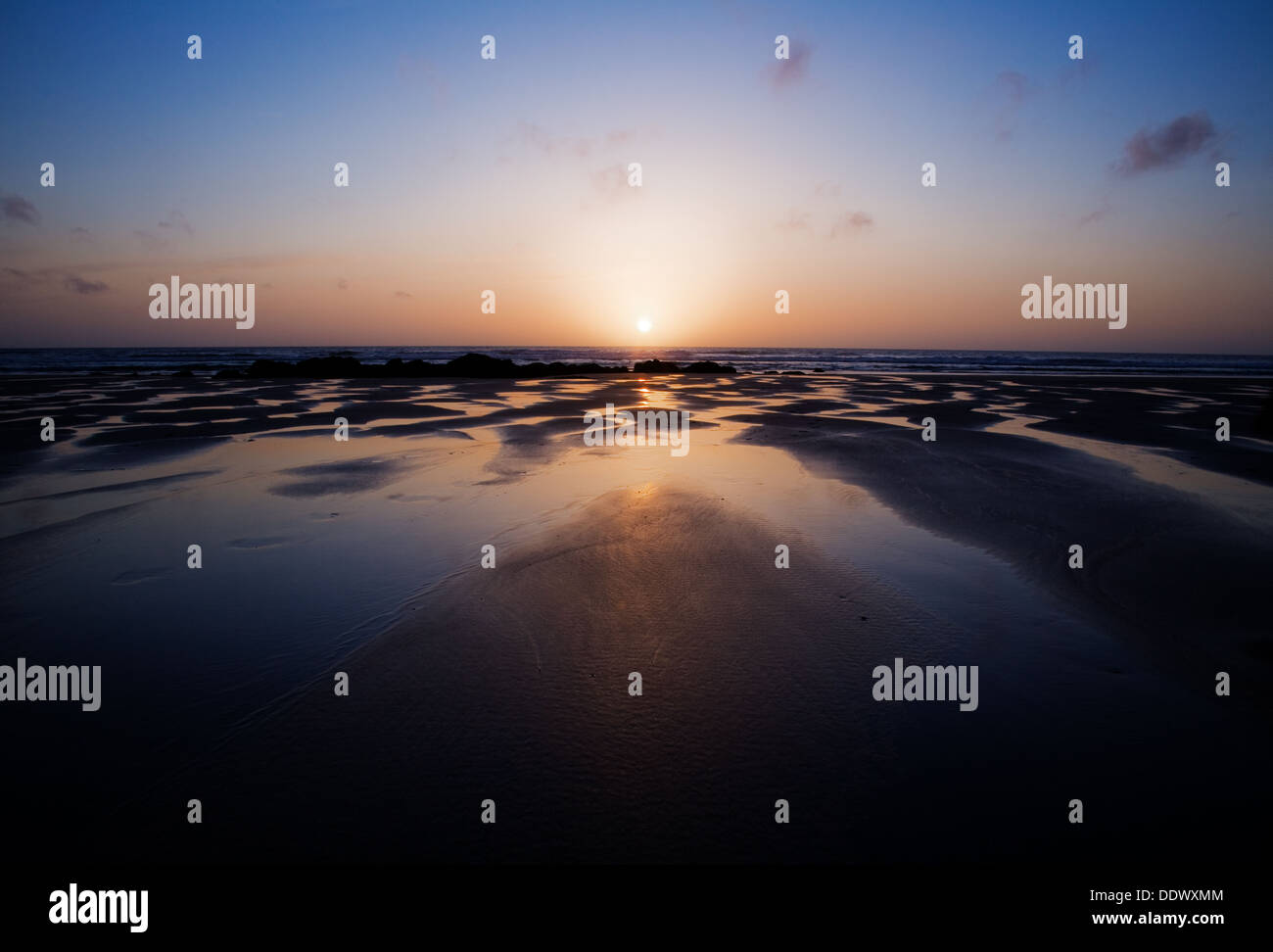 Reflections of the sun and nature hi-res stock photography and images ...