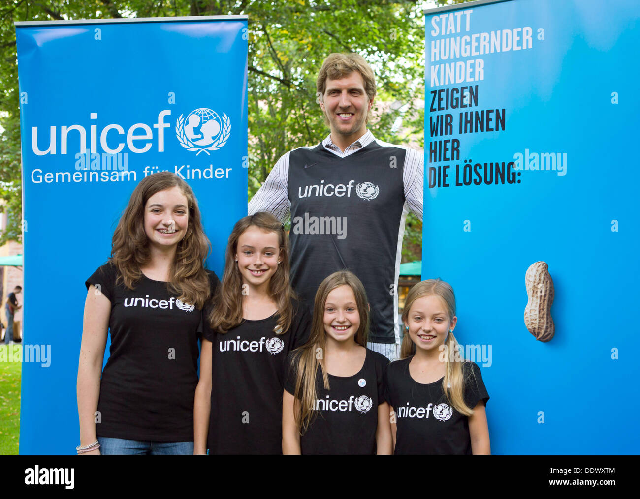 Unicef ambassadors hi-res stock photography and images - Alamy
