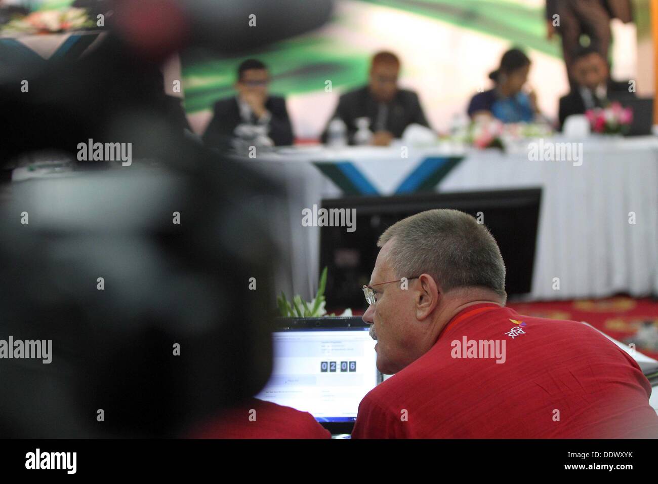 Grameenphone bangladesh hi-res stock photography and images - Alamy