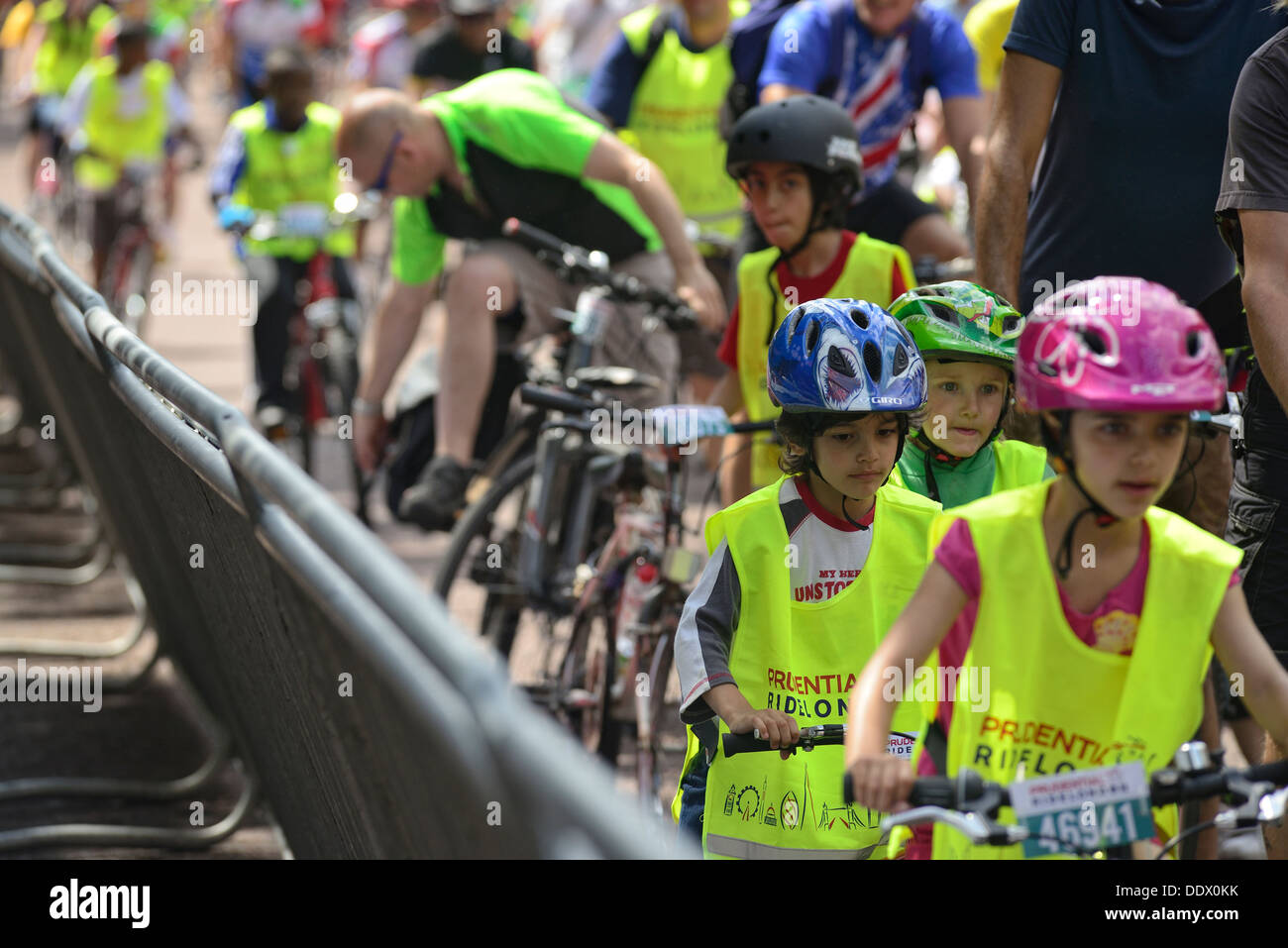 Ridelondon hi-res stock photography and images - Alamy