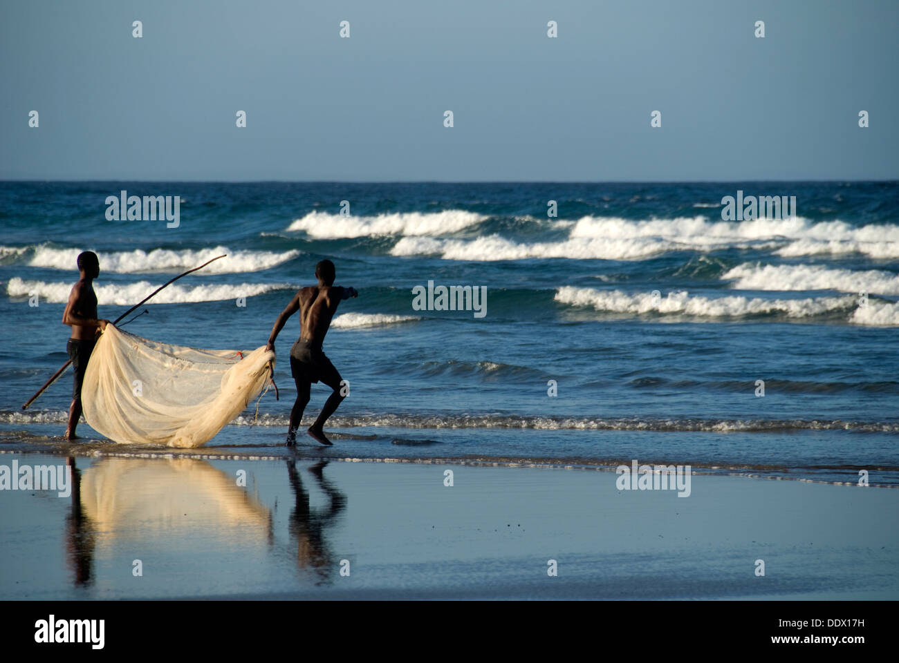Fish catch mozambique hi-res stock photography and images - Alamy