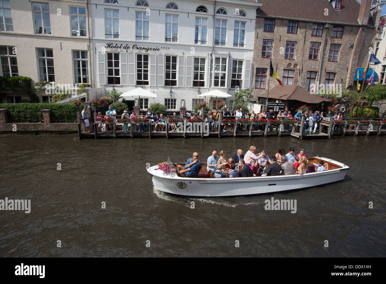 Bruge canal boat hi-res stock photography and images - Alamy