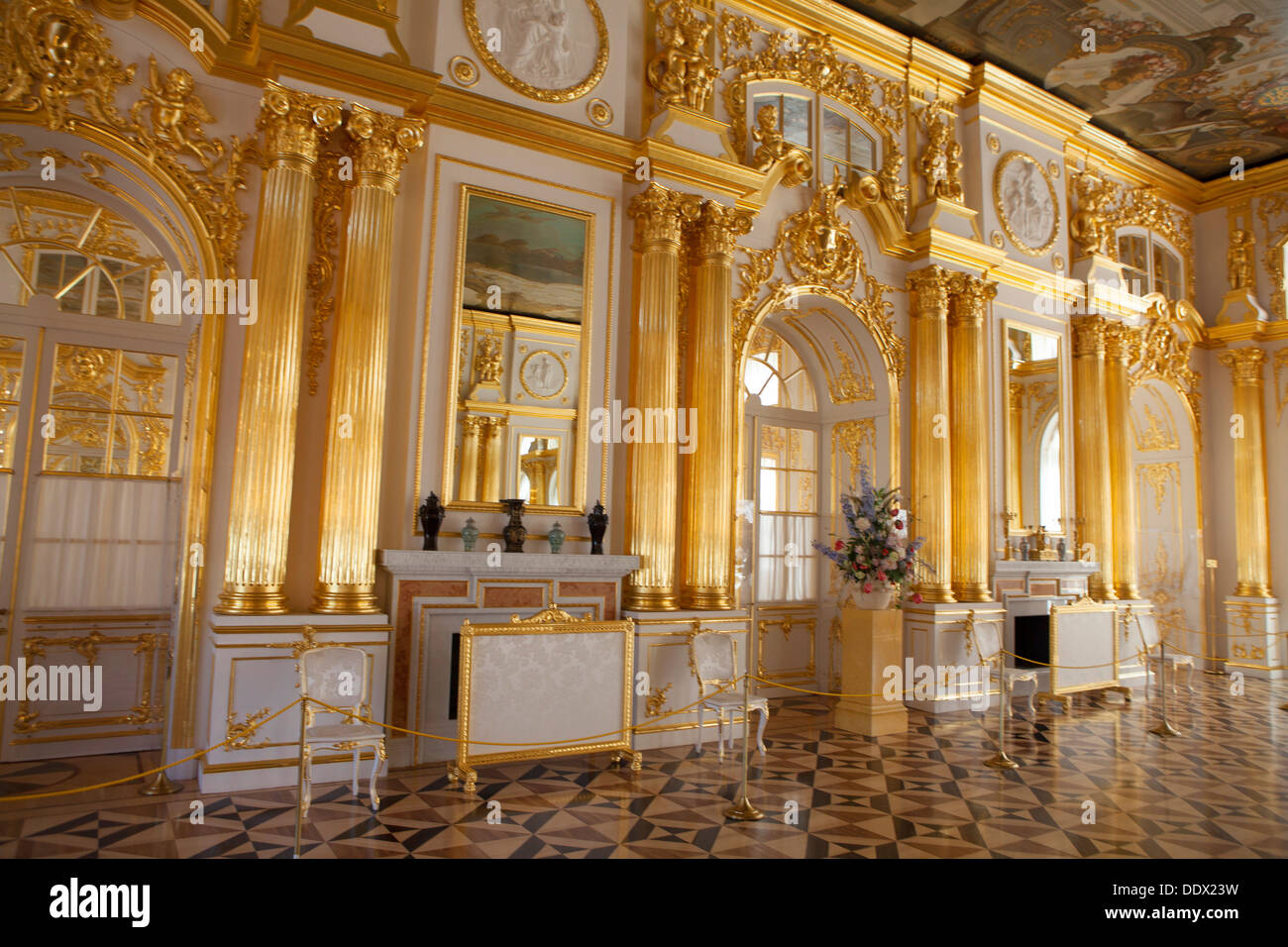 The Catherine Palace, a Rococo palace located in the town of Tsarskoye ...