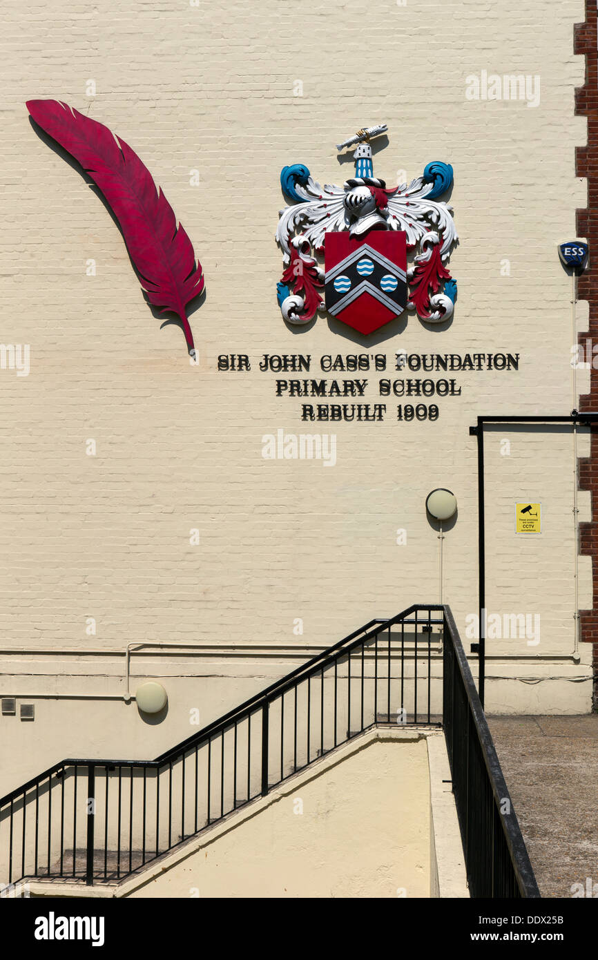 Crest of Sir John Cass's Foundation Primary School , Aldgate, London ...