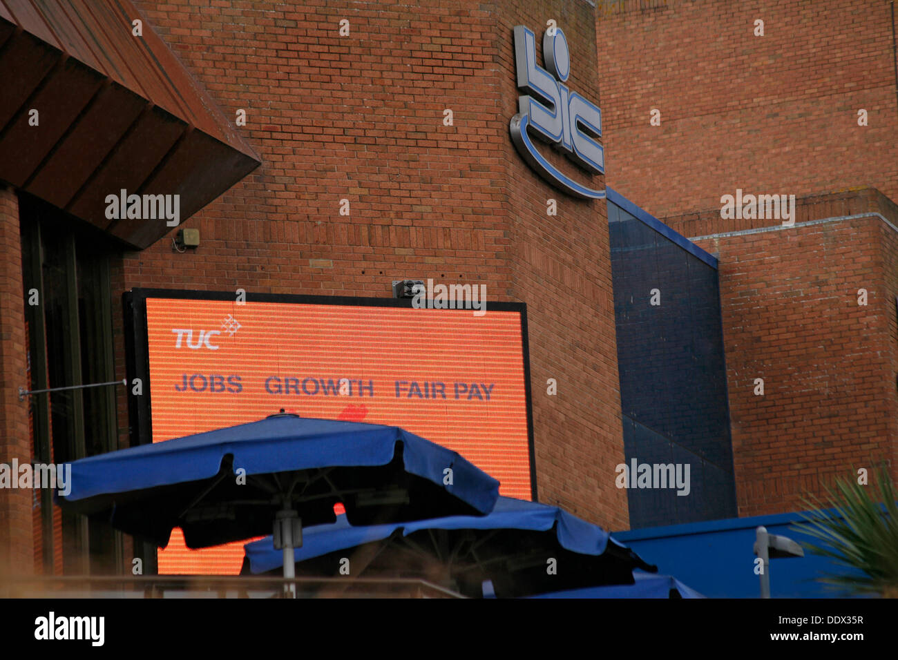 Bic bournemouth international centre building hi-res stock photography ...