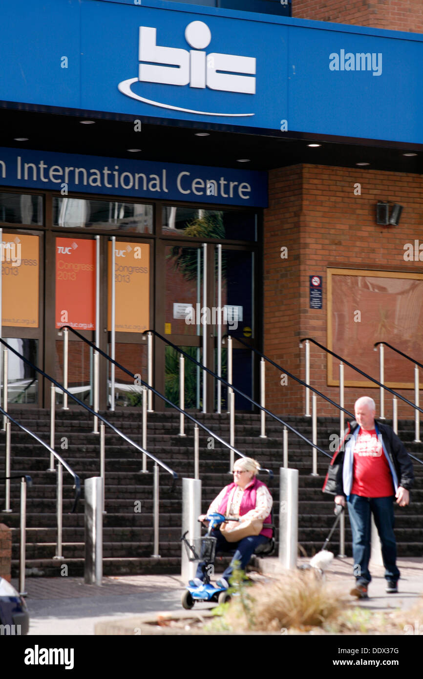 Bic bournemouth international centre building hi-res stock photography ...