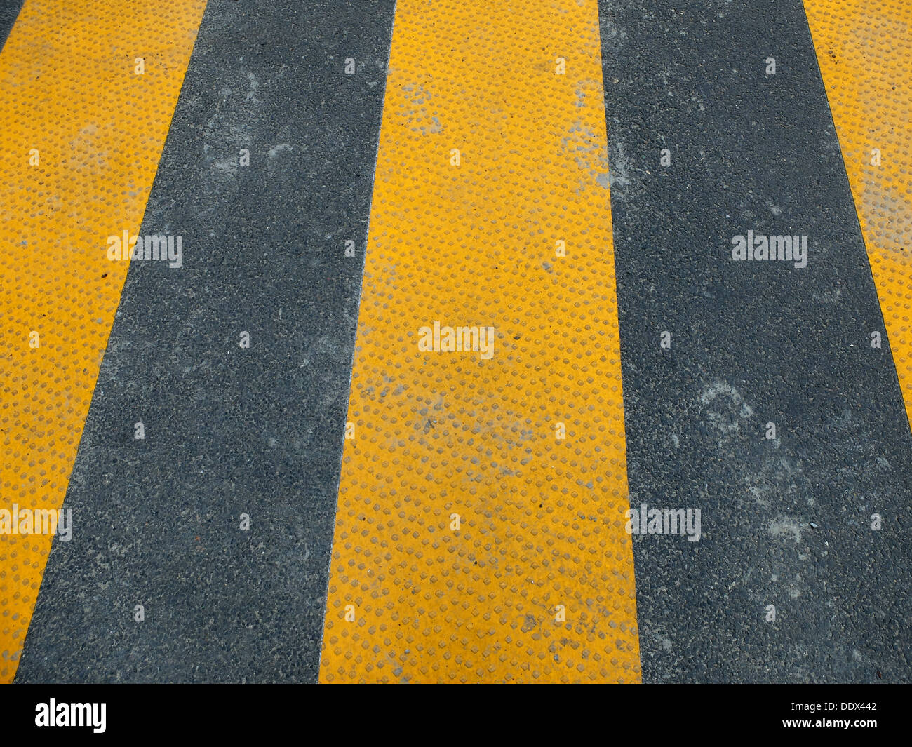 Yellow painted pedestrian crossing hi-res stock photography and images ...