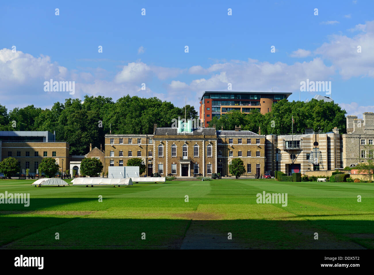 The Armoury House High Resolution Stock Photography and Images - Alamy