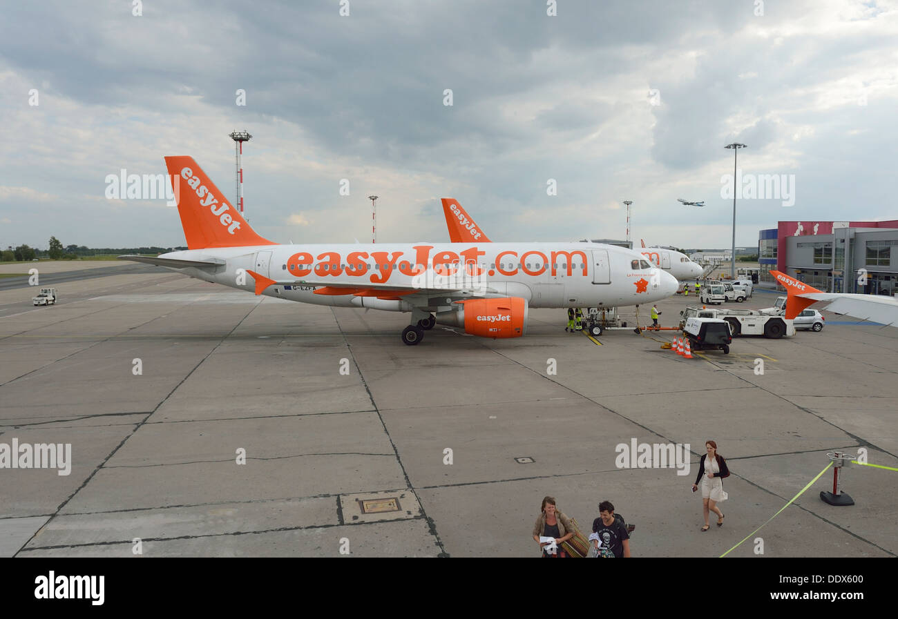 EasyJet airplanes at Berlin Schoenefeld Airport Germany Stock Photo - Alamy