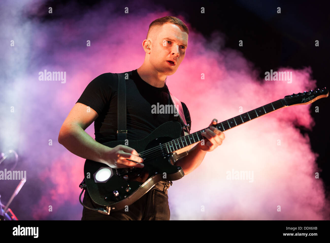 Adam anderson hi-res stock photography and images - Alamy