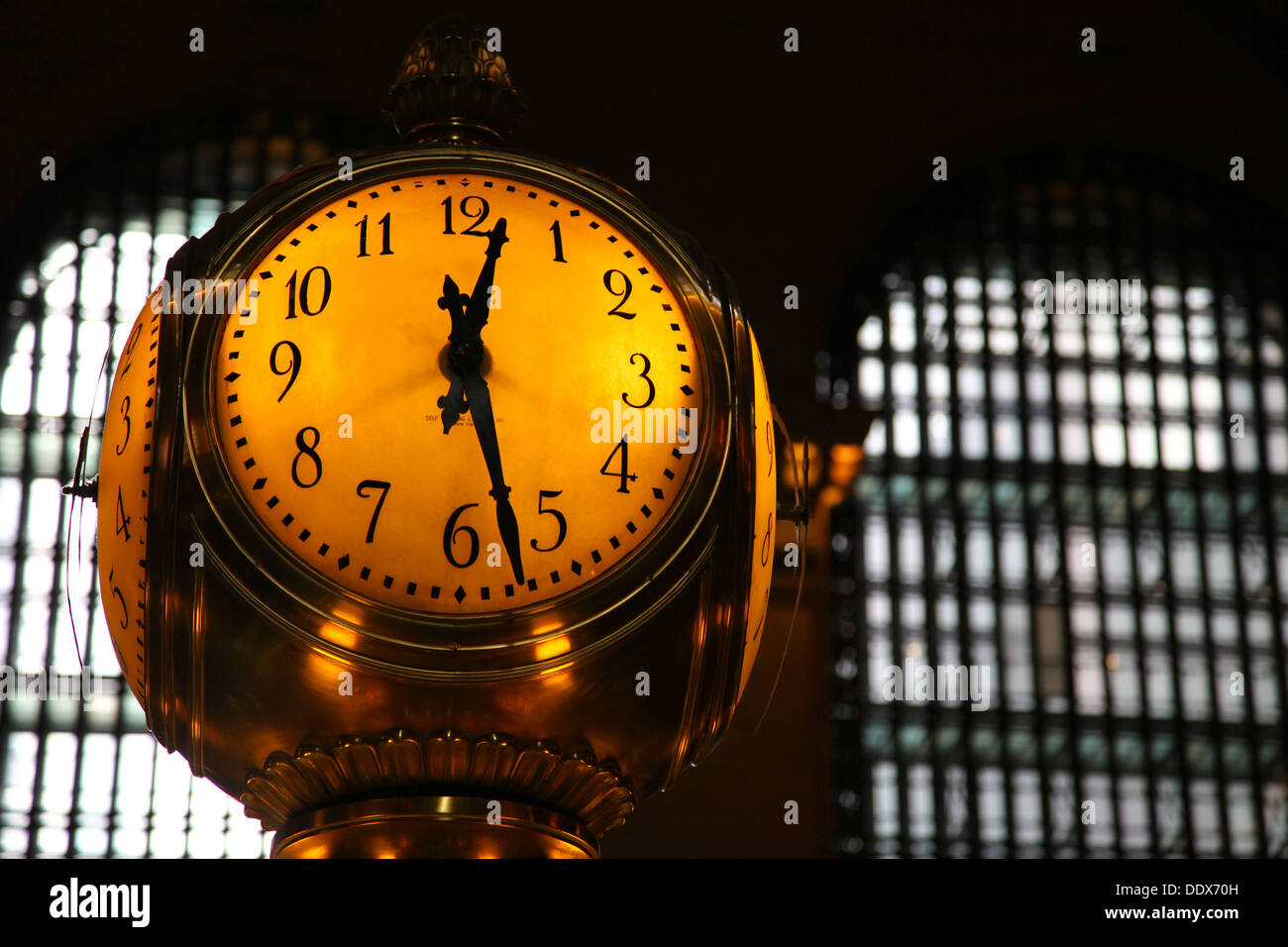 The clock at New York Grand Terminal Stock Photo - Alamy