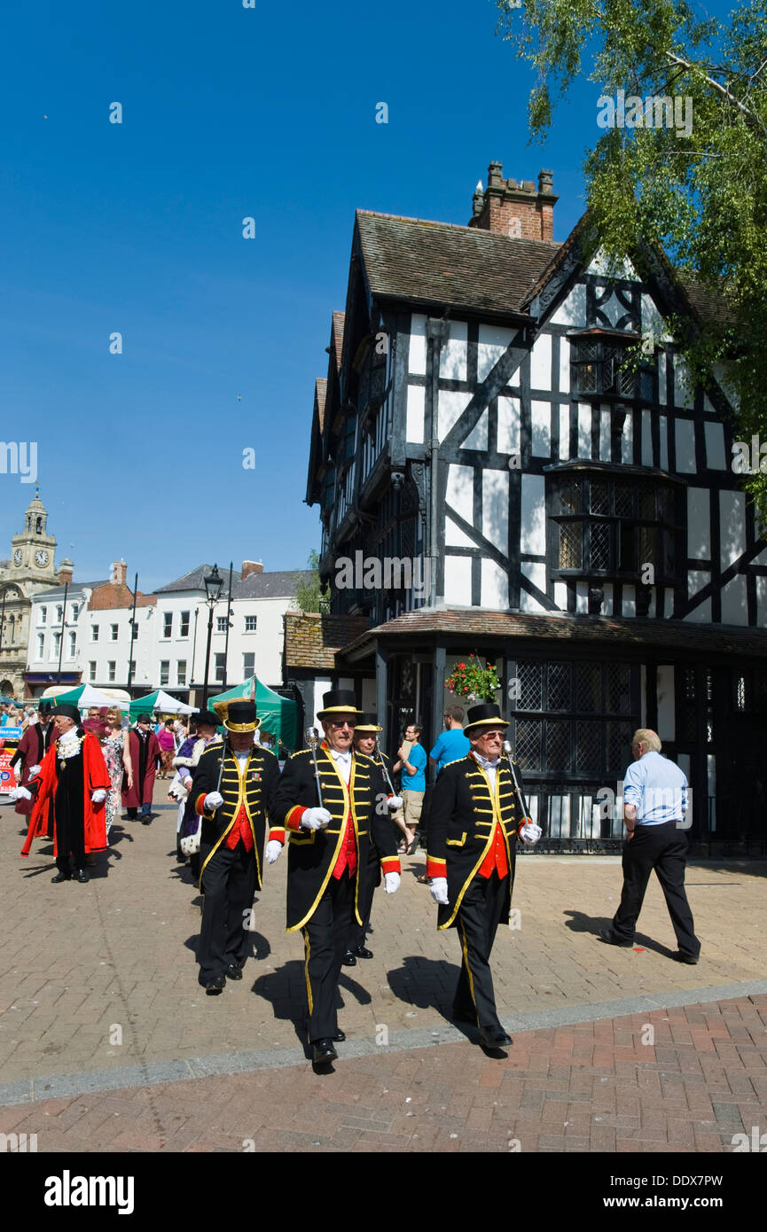 Mayor's civic procession walking past The Old House at High Town in ...