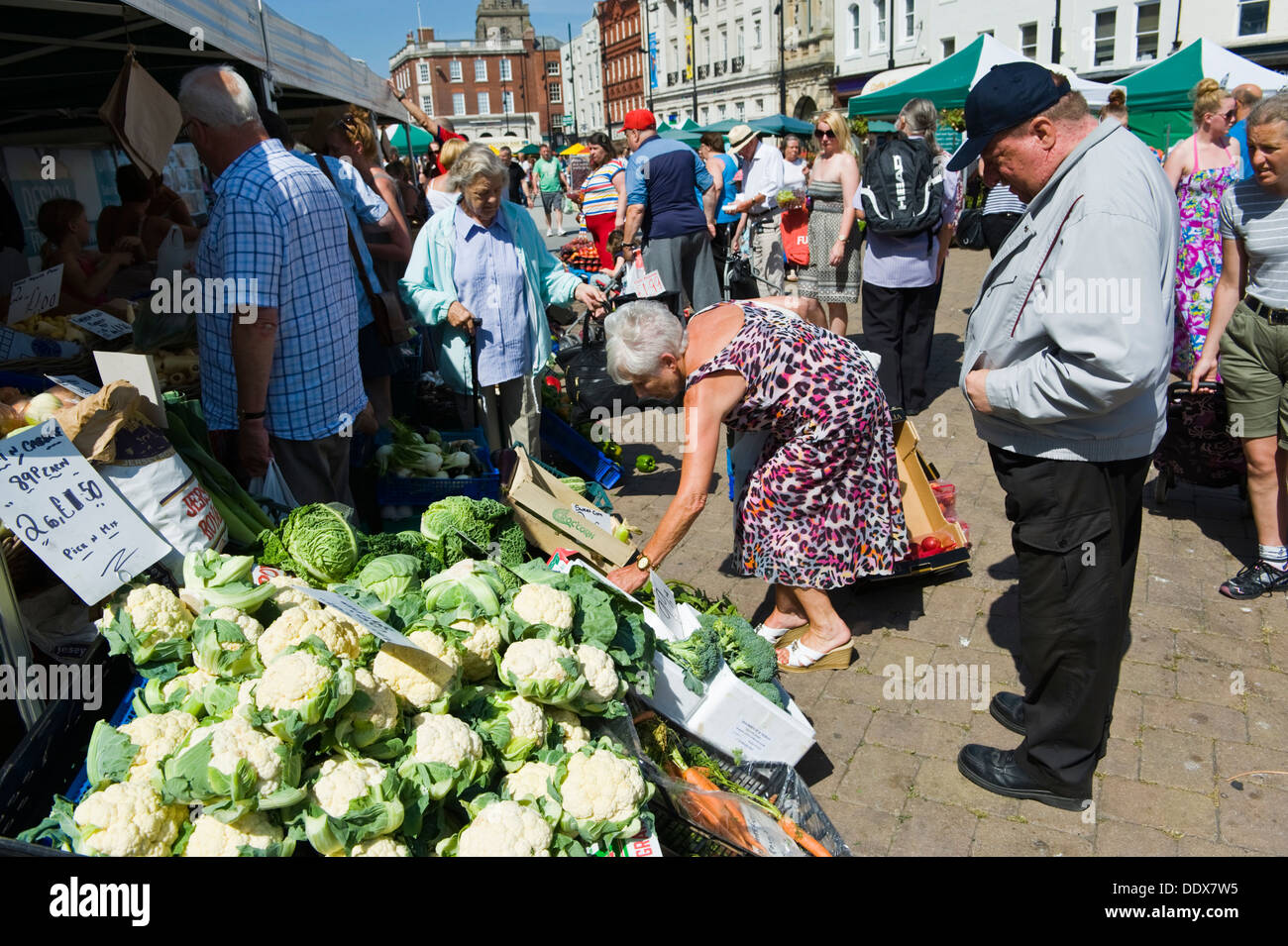 Farmers market uk fruit hi-res stock photography and images - Alamy