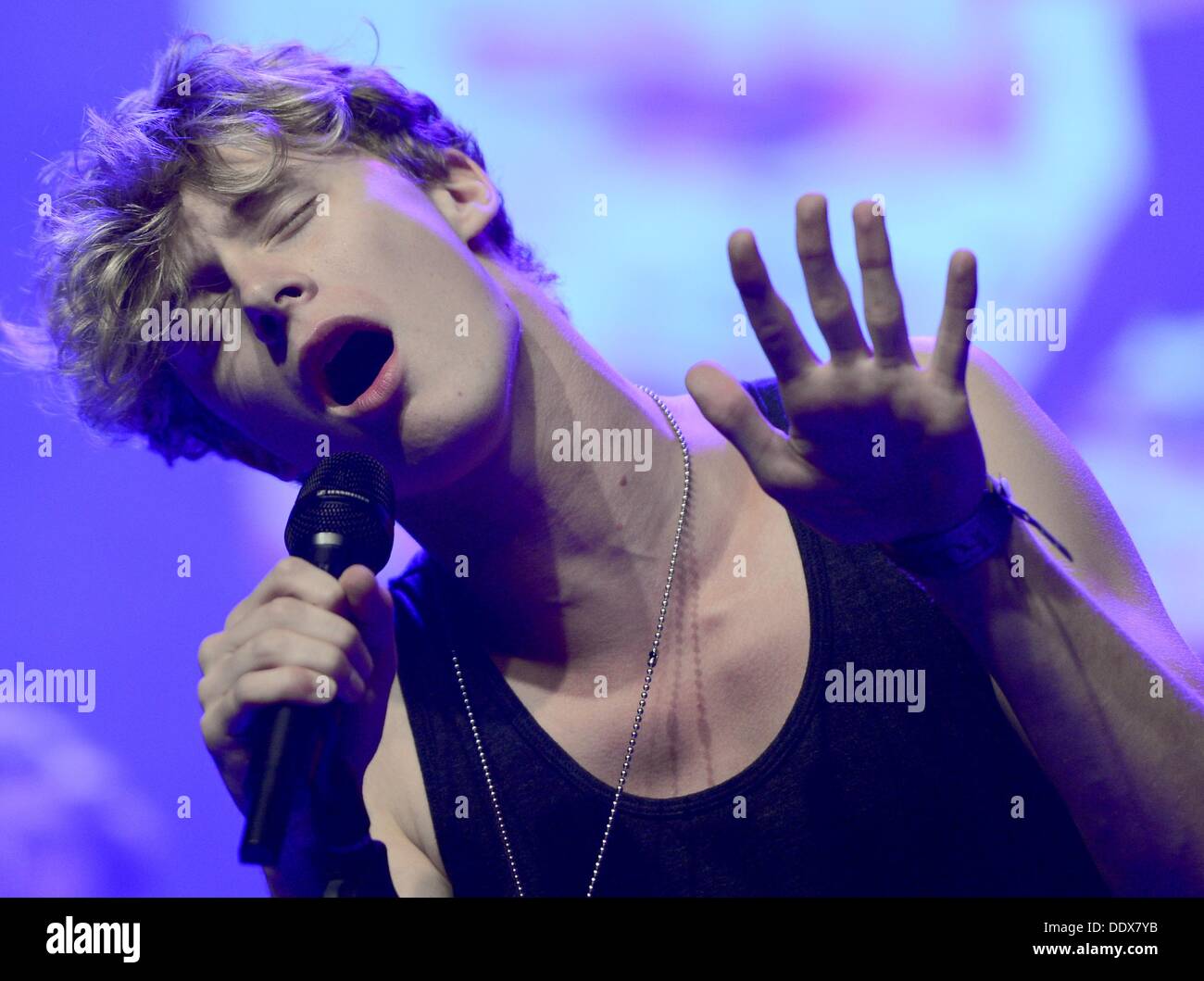 Berlin, Germany. 08th Sep, 2013. Singer Fabian Bottler of the German ...