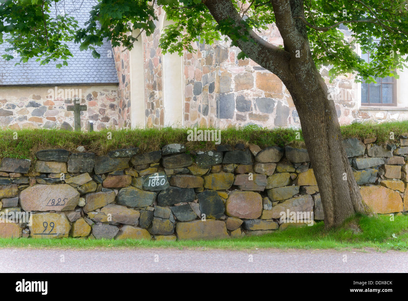 Drystone church hi-res stock photography and images - Alamy
