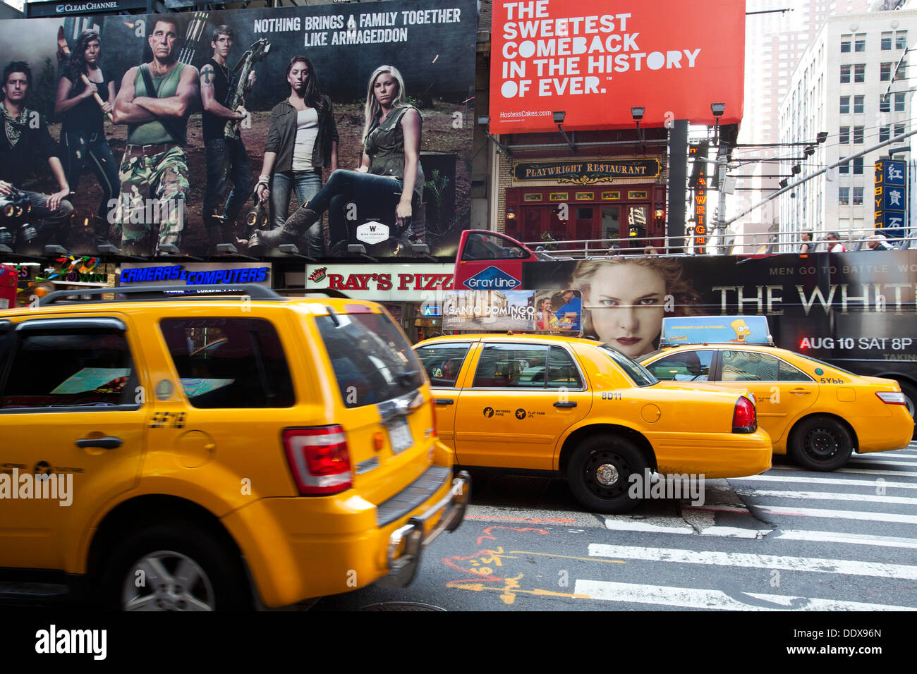 Rush hour, Mid-town, Manhattan, New York, United States of America ...