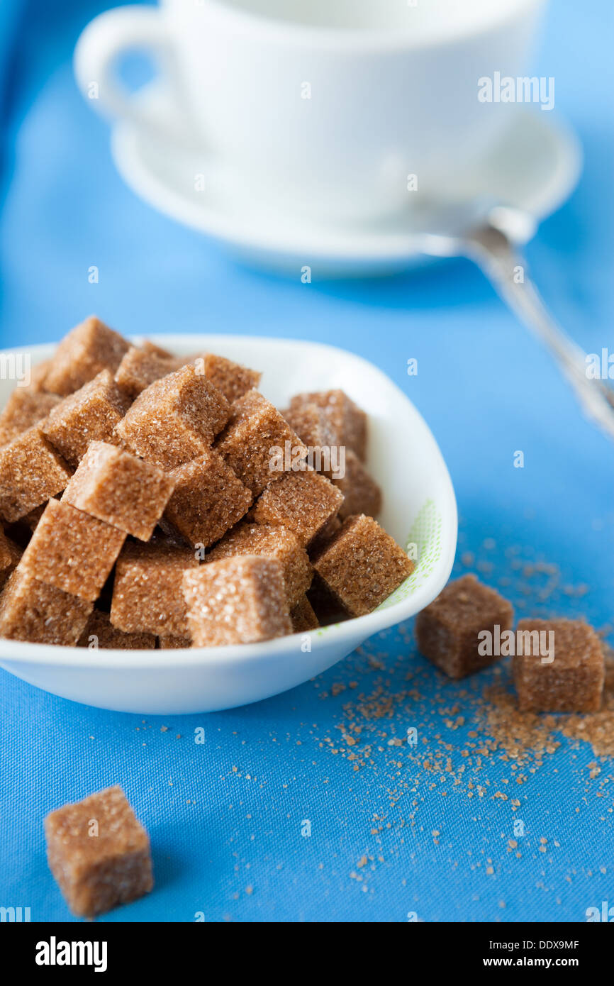 Cup brown sugar cubes hi-res stock photography and images - Alamy