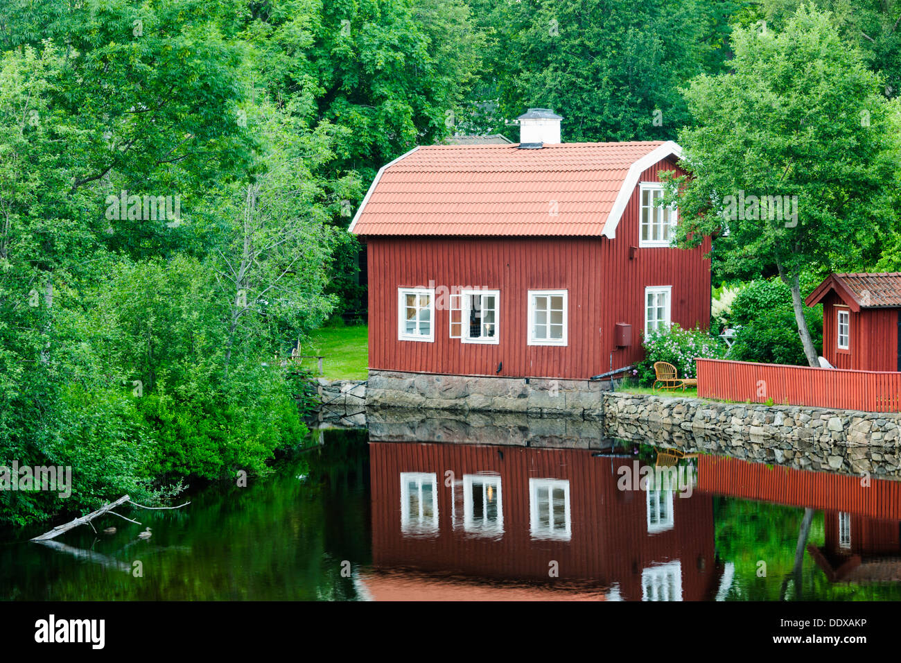 Traditional house sweden hi-res stock photography and images - Alamy