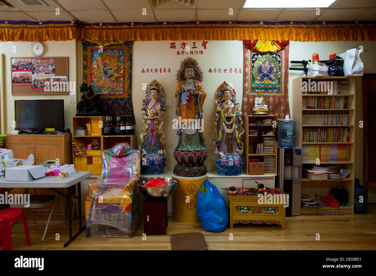 True Buddha Temple, East Broadway, Chinatown, New York, United States ...