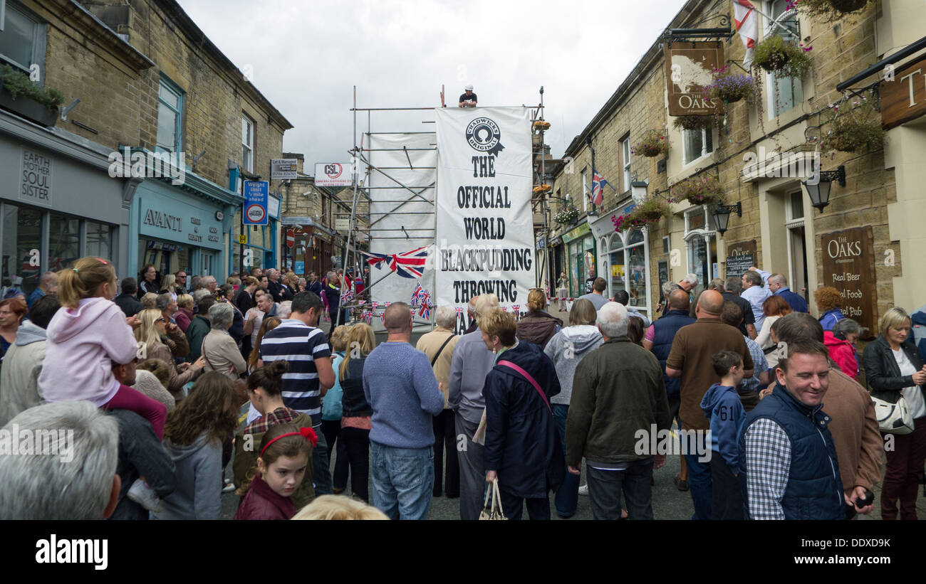 Black pudding throwing championship hi-res stock photography and images ...