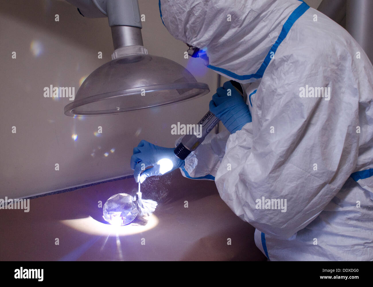 Crime scene forensics investigator hi-res stock photography and images ...