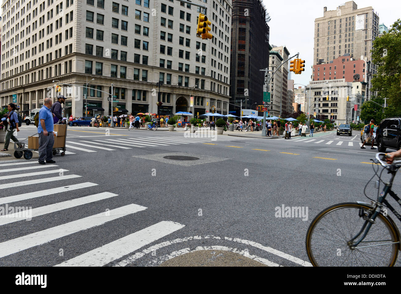 Intersection of Broadway, Fifth Avenue and 23rd Street, Manhattan, New ...