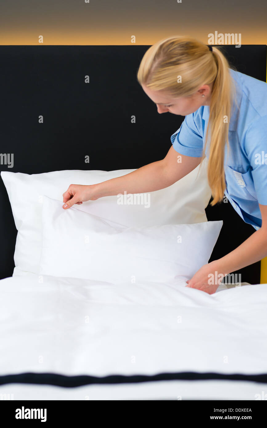 Hotel room service uniform hi-res stock photography and images - Alamy