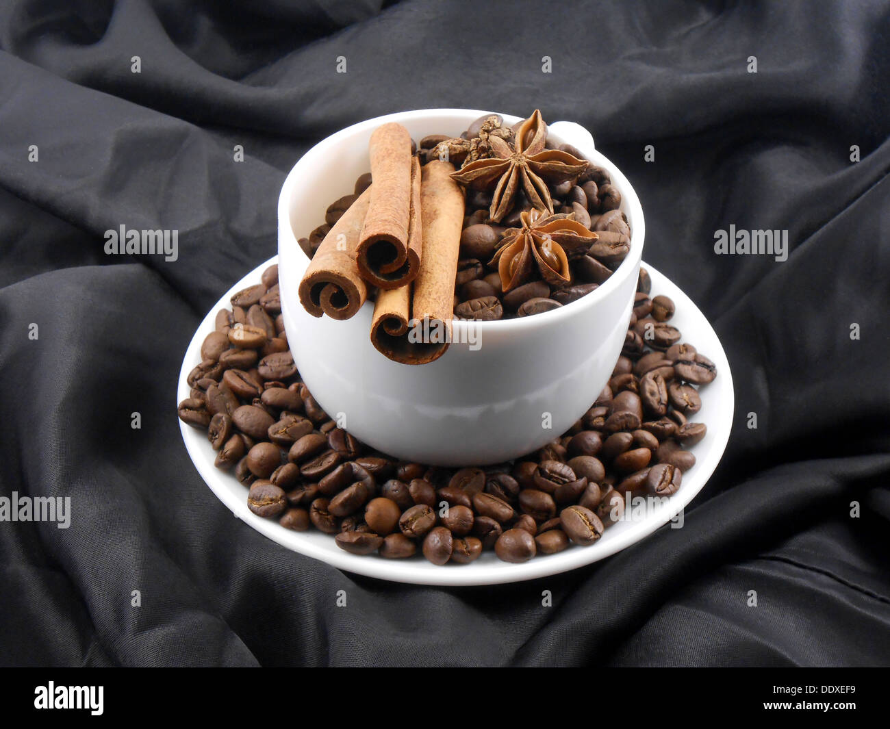 Cinnamon old fashioned hi-res stock photography and images - Alamy