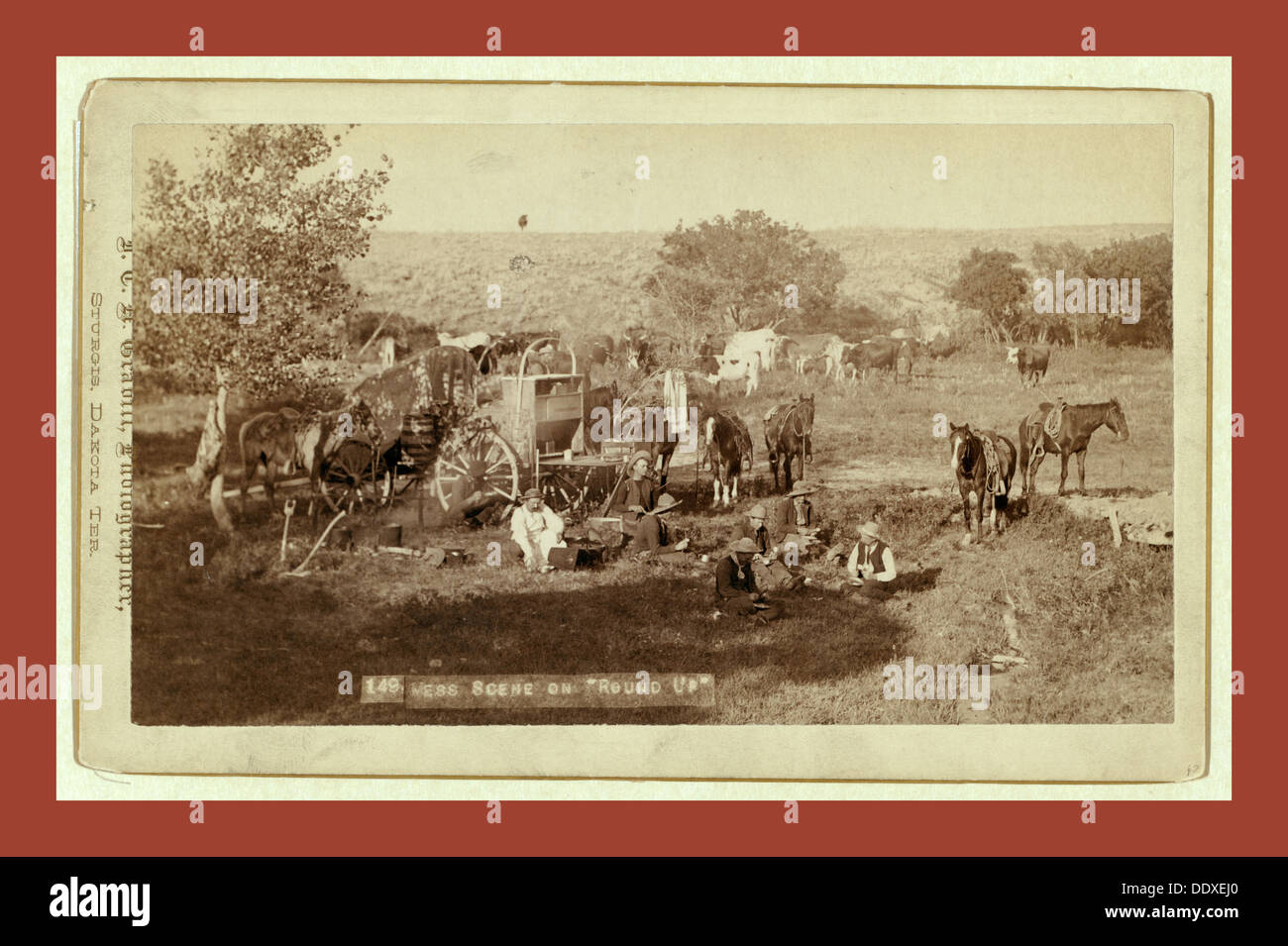 Round scene hi-res stock photography and images - Alamy