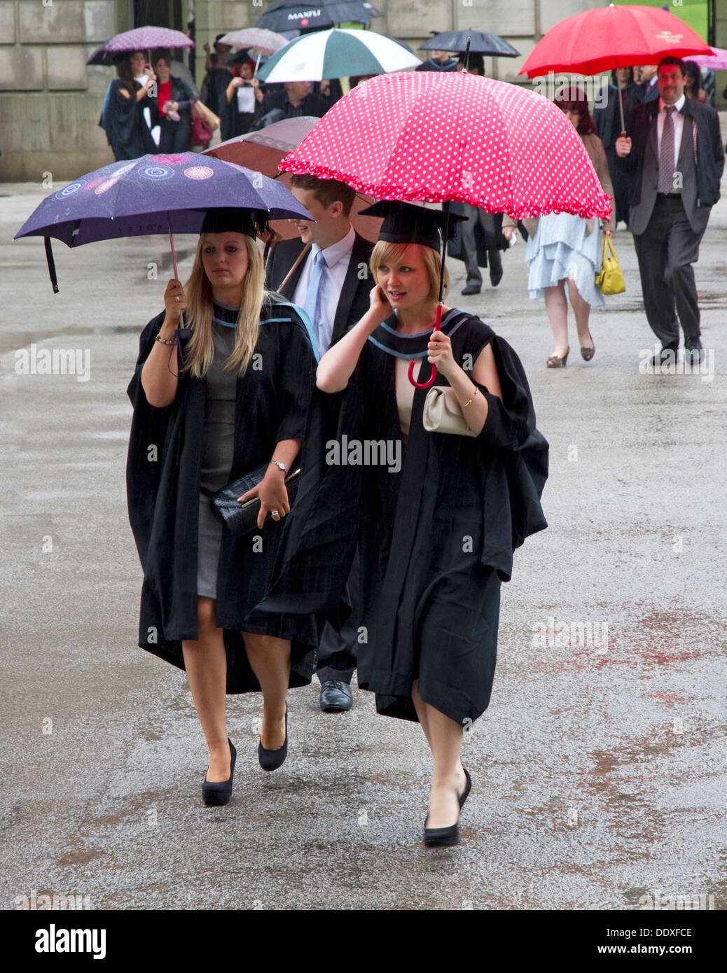 Birmingham university graduation hi-res stock photography and images ...