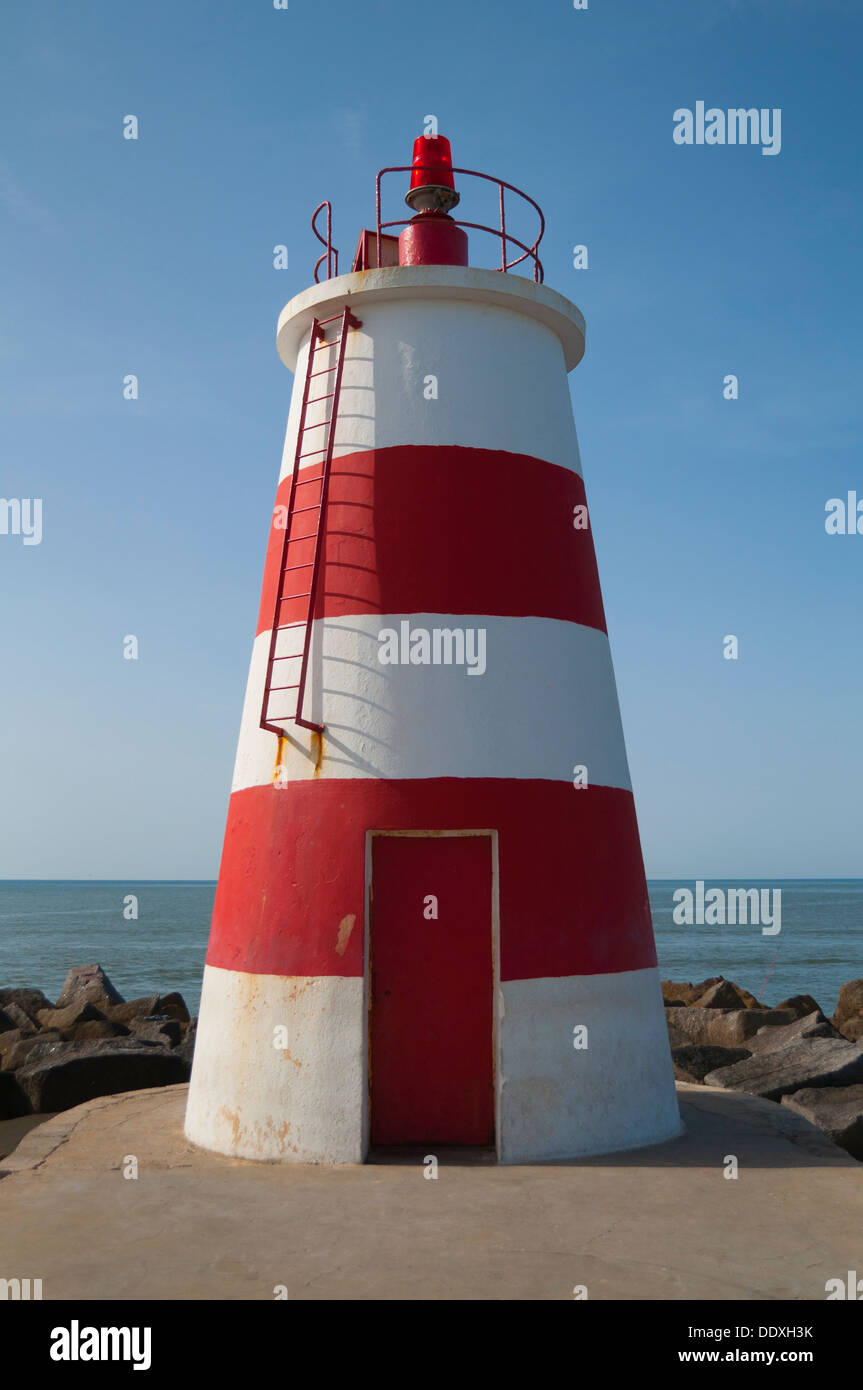 Portugal algarve red rocks hi-res stock photography and images - Alamy