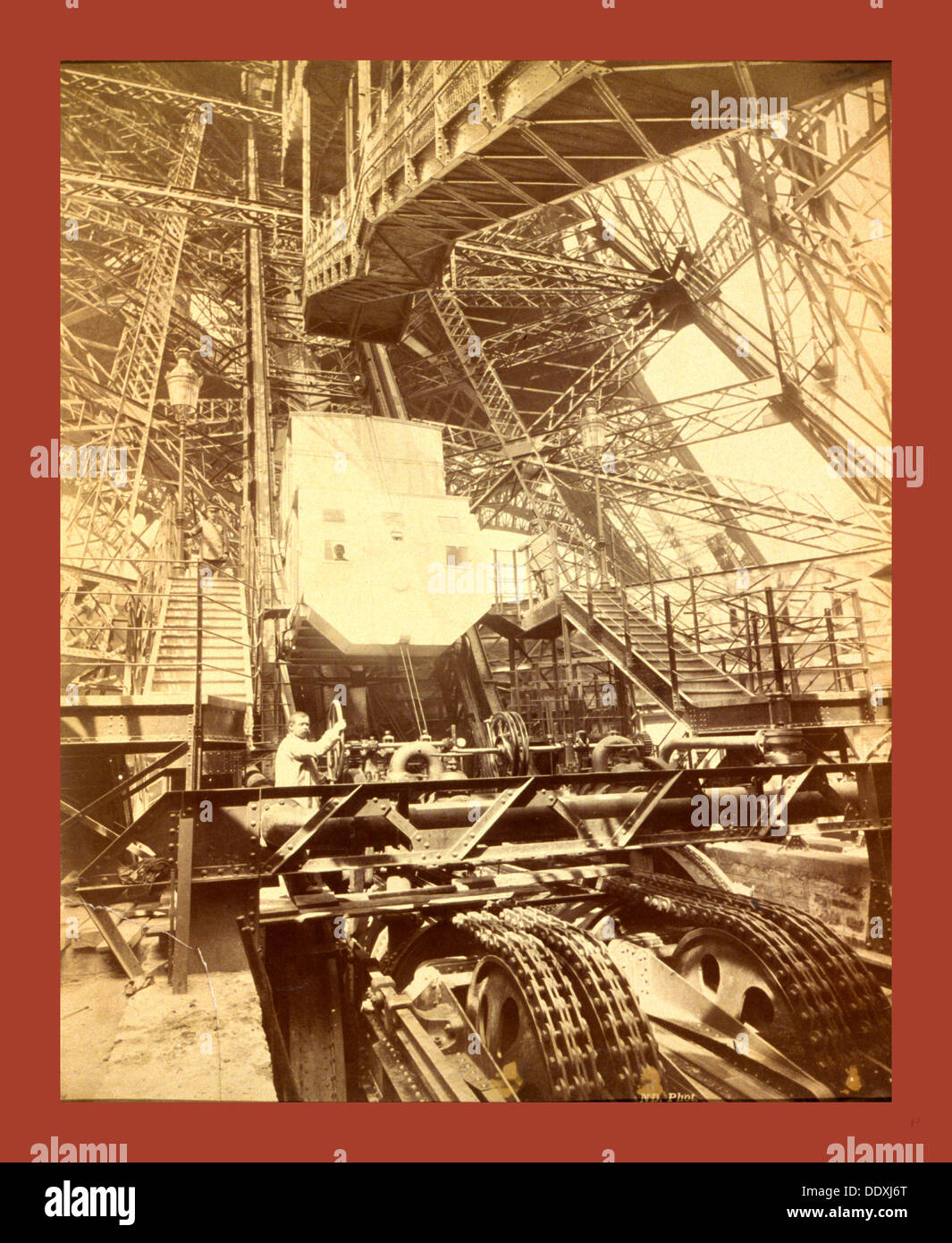 Eiffel Tower Elevator High Resolution Stock Photography and Images - Alamy