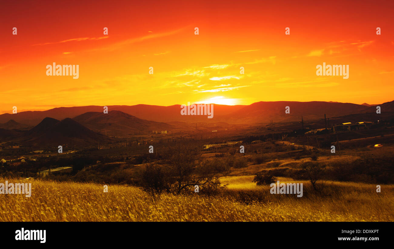 Beautiful sunset over valley hi-res stock photography and images - Alamy