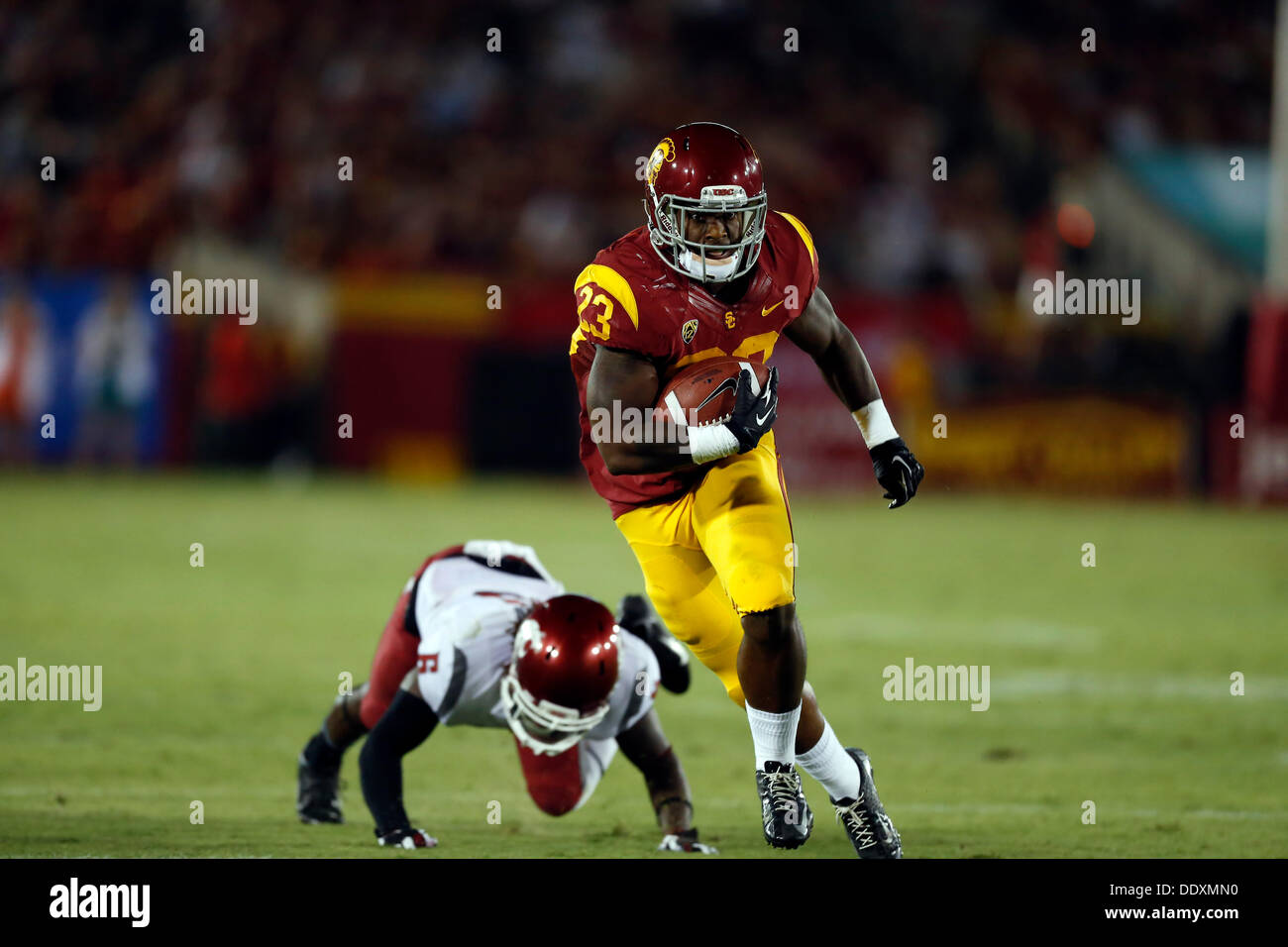 Los Angeles, USA. 7th Sep, 2013. USC Trojans running back Tre Madden ...
