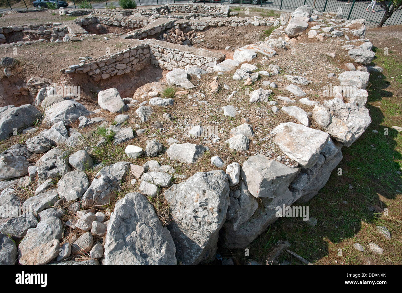 Grave circle hi-res stock photography and images - Alamy