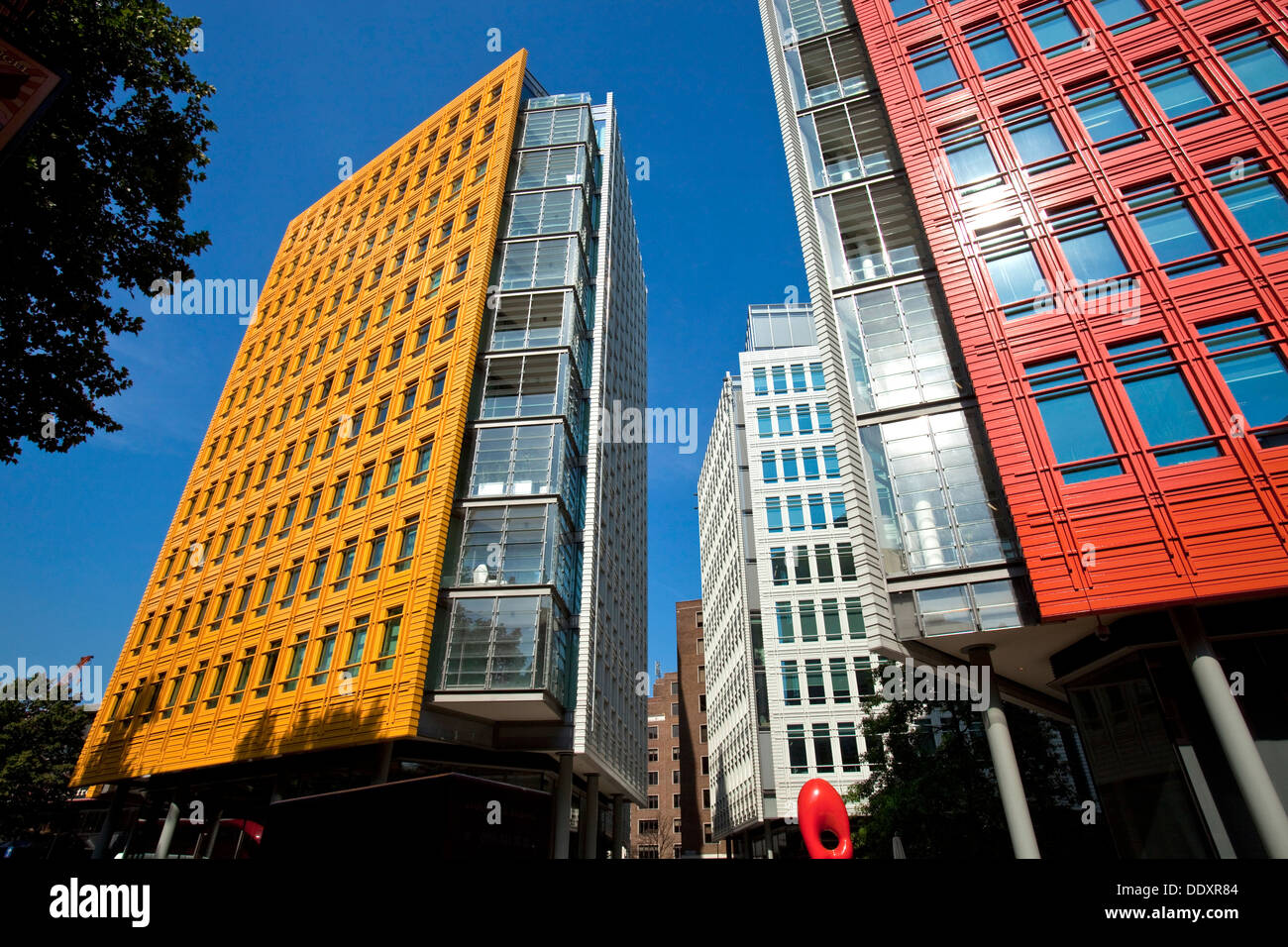 Central saint giles hi-res stock photography and images - Alamy
