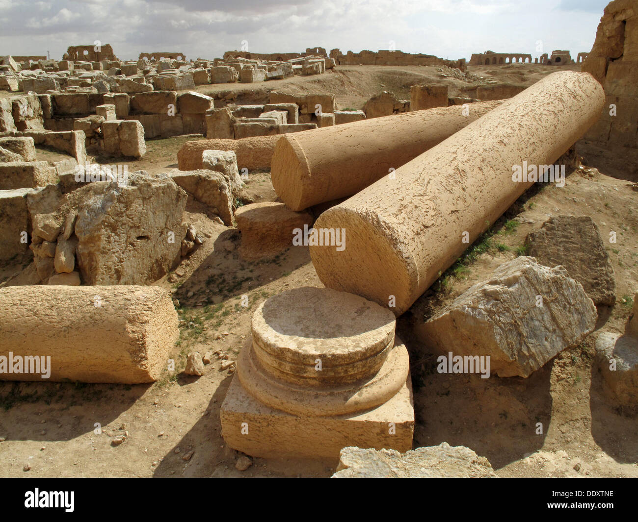 Resafa Archaeology High Resolution Stock Photography and Images - Alamy