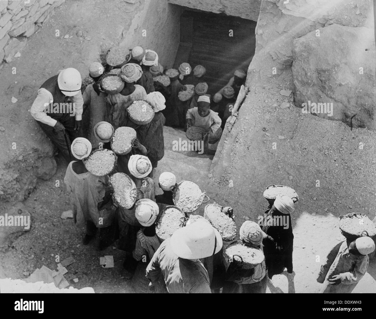 Tomb of tutankhamun harry burton High Resolution Stock Photography and ...
