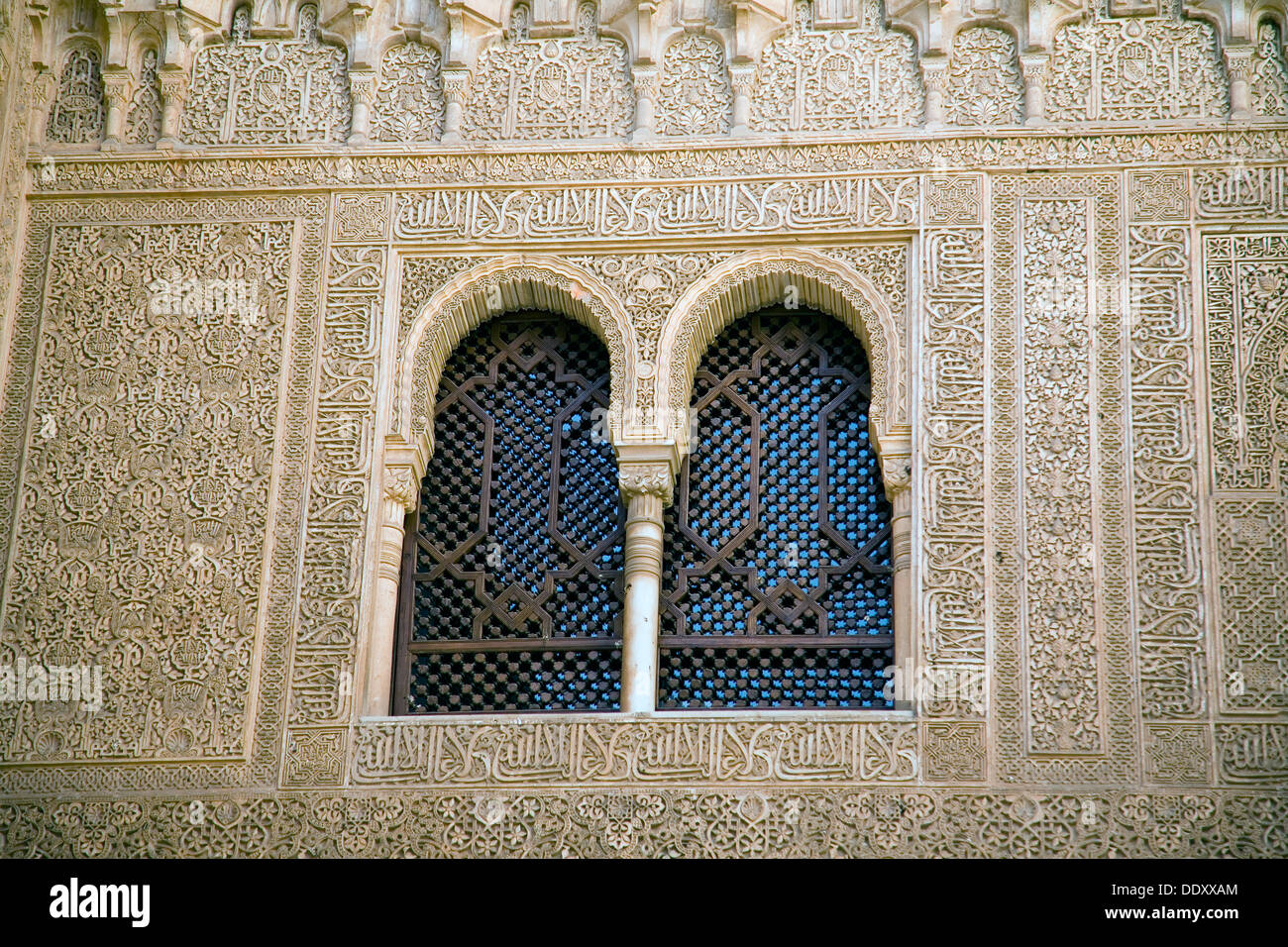 Window inside alhambra palace hi-res stock photography and images - Alamy