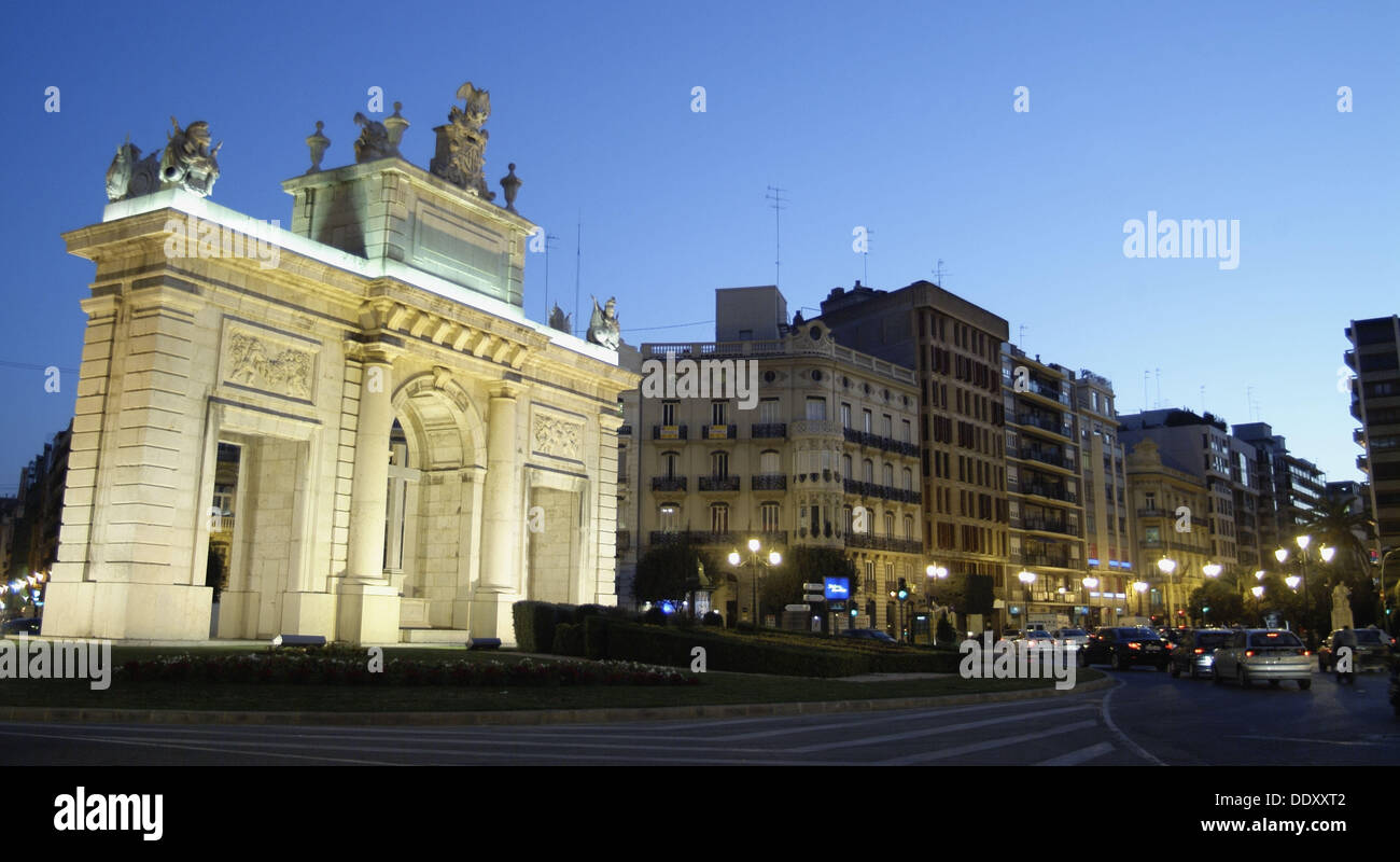 Porta de la mar monument hi-res stock photography and images - Alamy