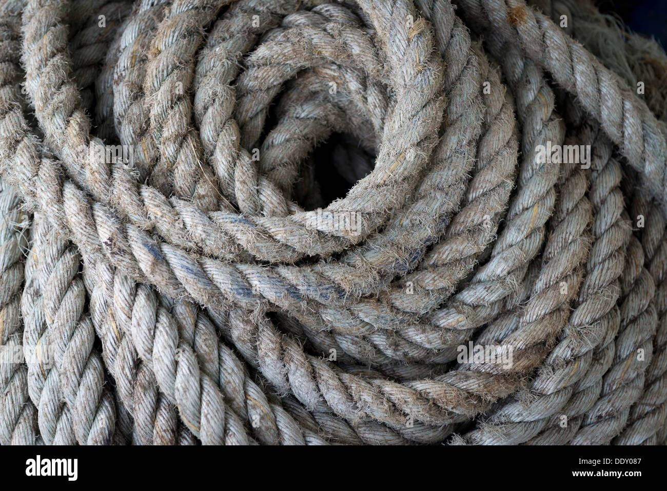 Ropes of navigation hi-res stock photography and images - Alamy