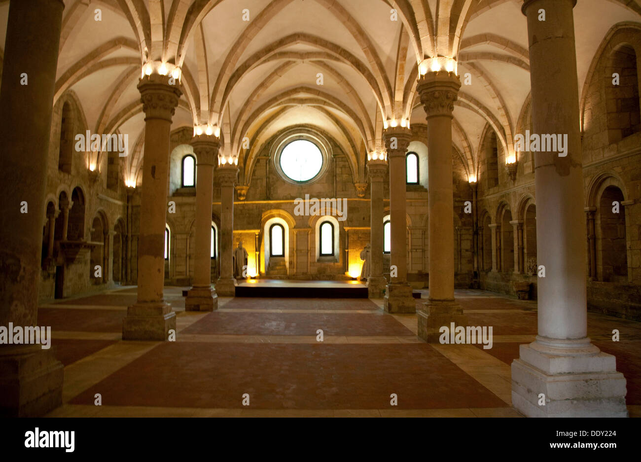 Medieval pillars hi-res stock photography and images - Alamy