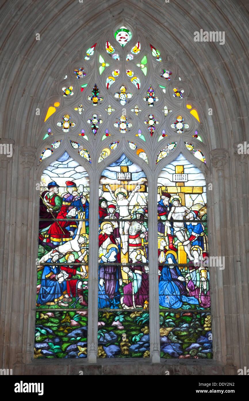 Stained glass window, chapter house, Monastery of Batalha, Batalha ...