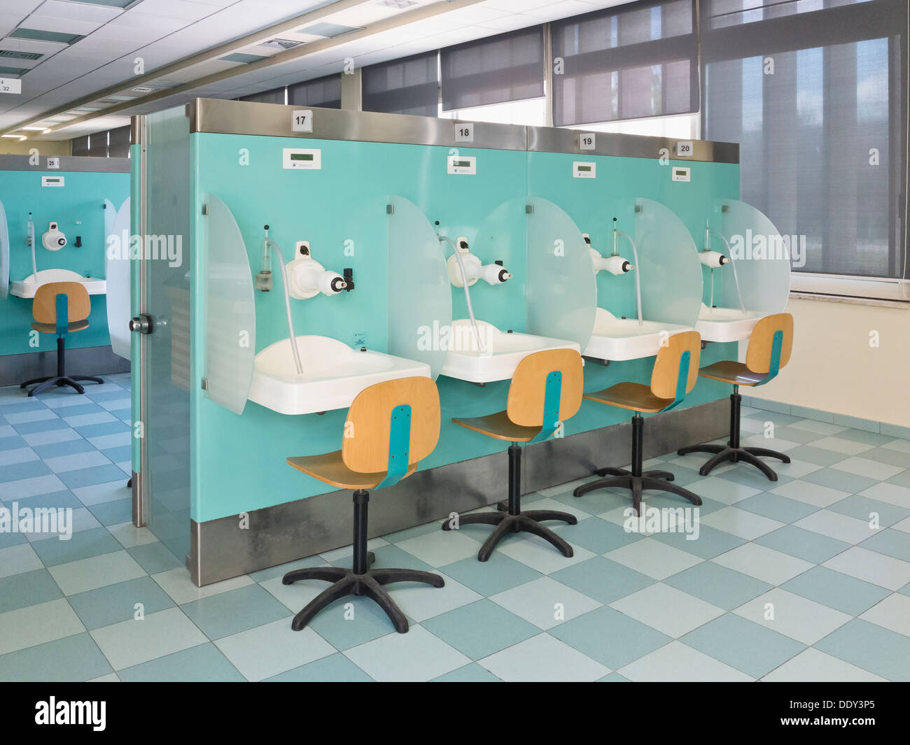 Inhalation hi-res stock photography and images - Alamy