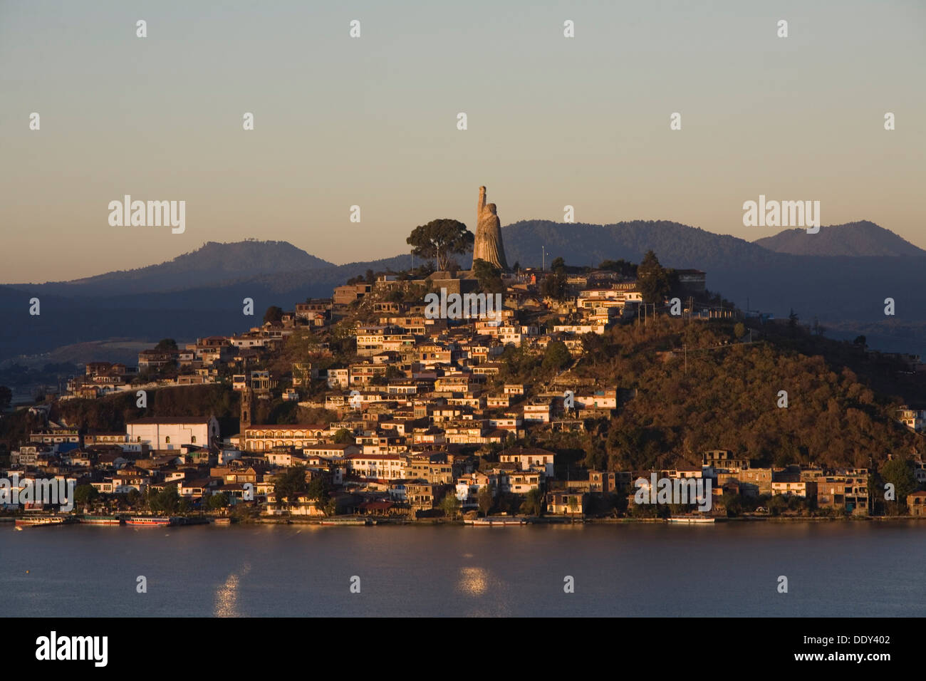 Janítzio Island in Lake Pátzcuaro, Janitzio island, Lake Pátzcuaro ...